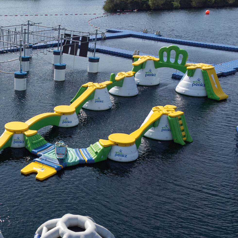 Aqualand - Cliff Lakes